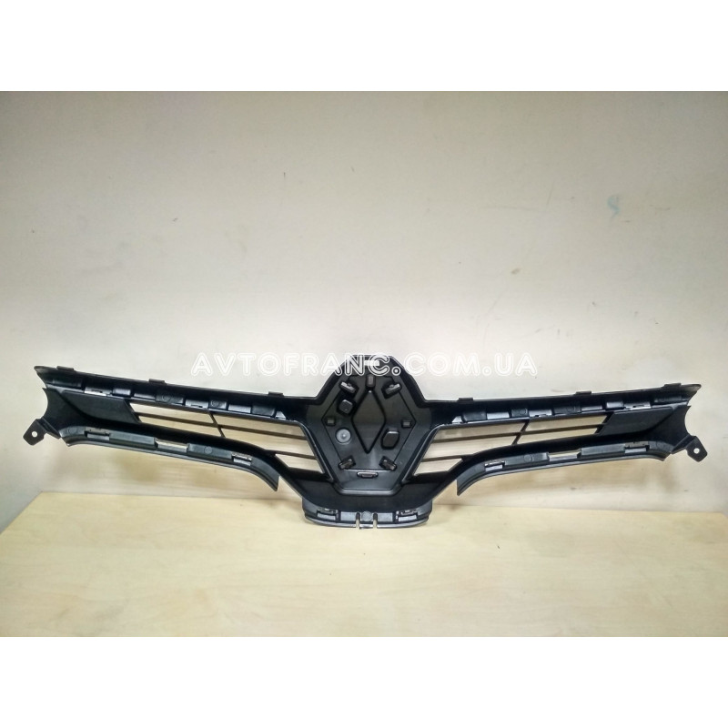 Решітка бампера верхня Renault Megane 3 (2013-2016) Оригінал 623101286R